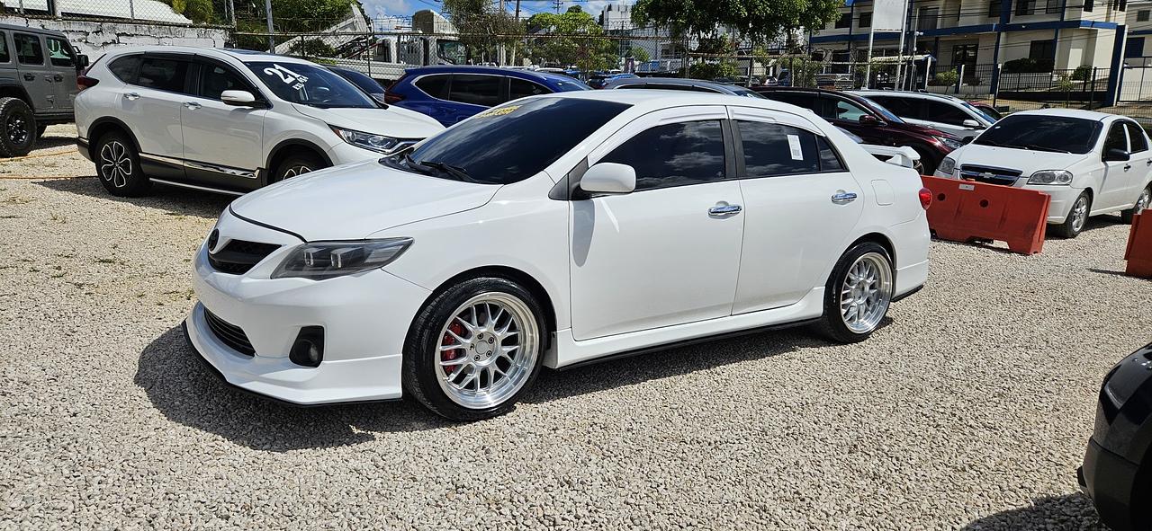 Toyota Corolla Básico 2012 en Santo Domingo Oeste