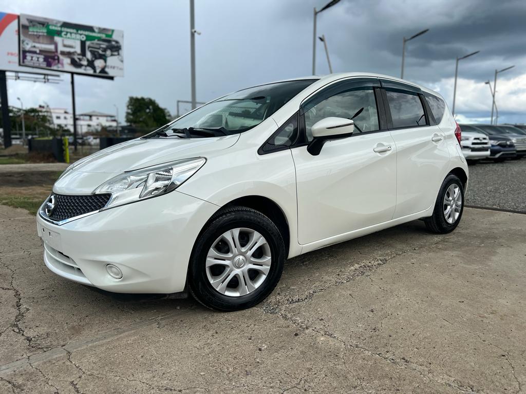 Nissan Note Básico 2016 en Santiago