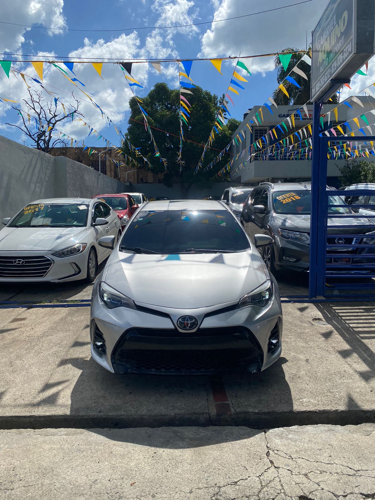 Toyota Corolla SE Saloon 2018 en Santo Domingo