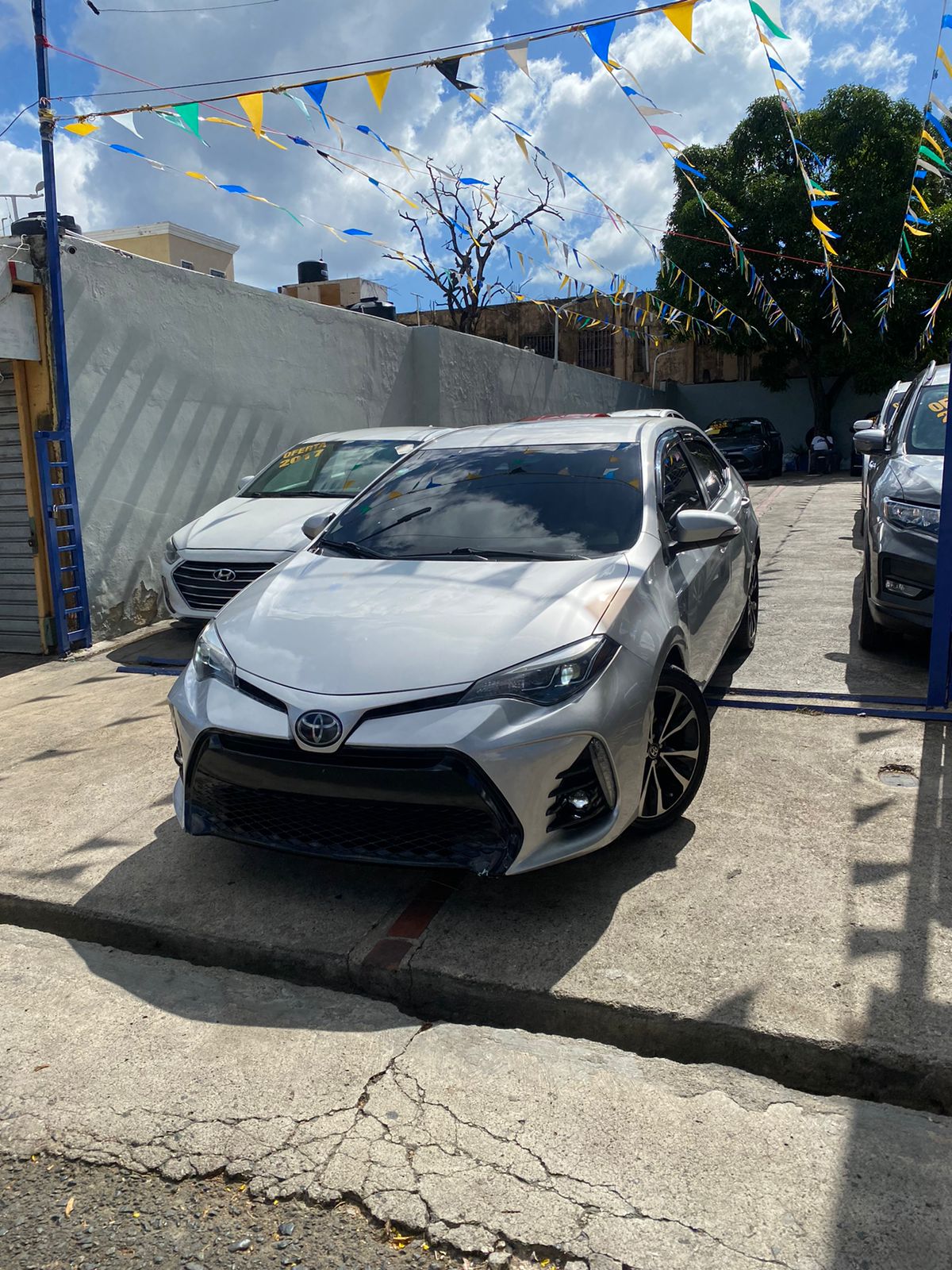 Toyota Corolla SE Saloon 2018 en Santo Domingo
