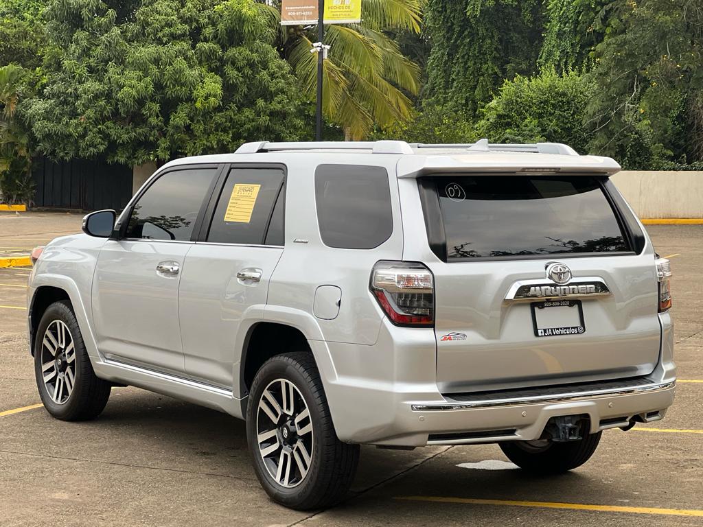 Toyota 4Runner Limited 2017 en Santiago