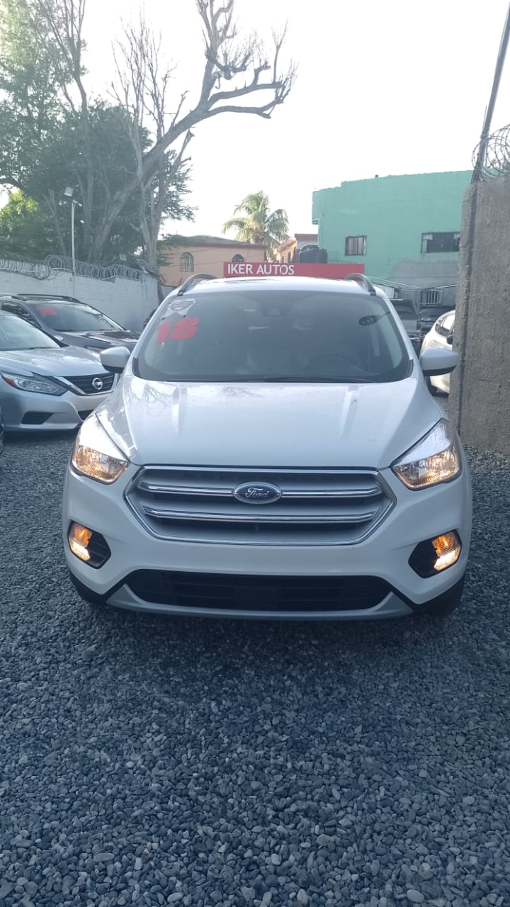 Ford Escape SEL Ecoboost 2018 en Santo Domingo Norte