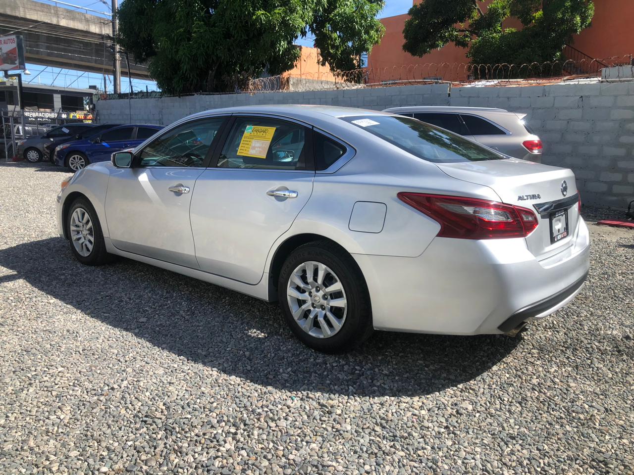 Nissan Altima SV 2018 en Santo Domingo Norte