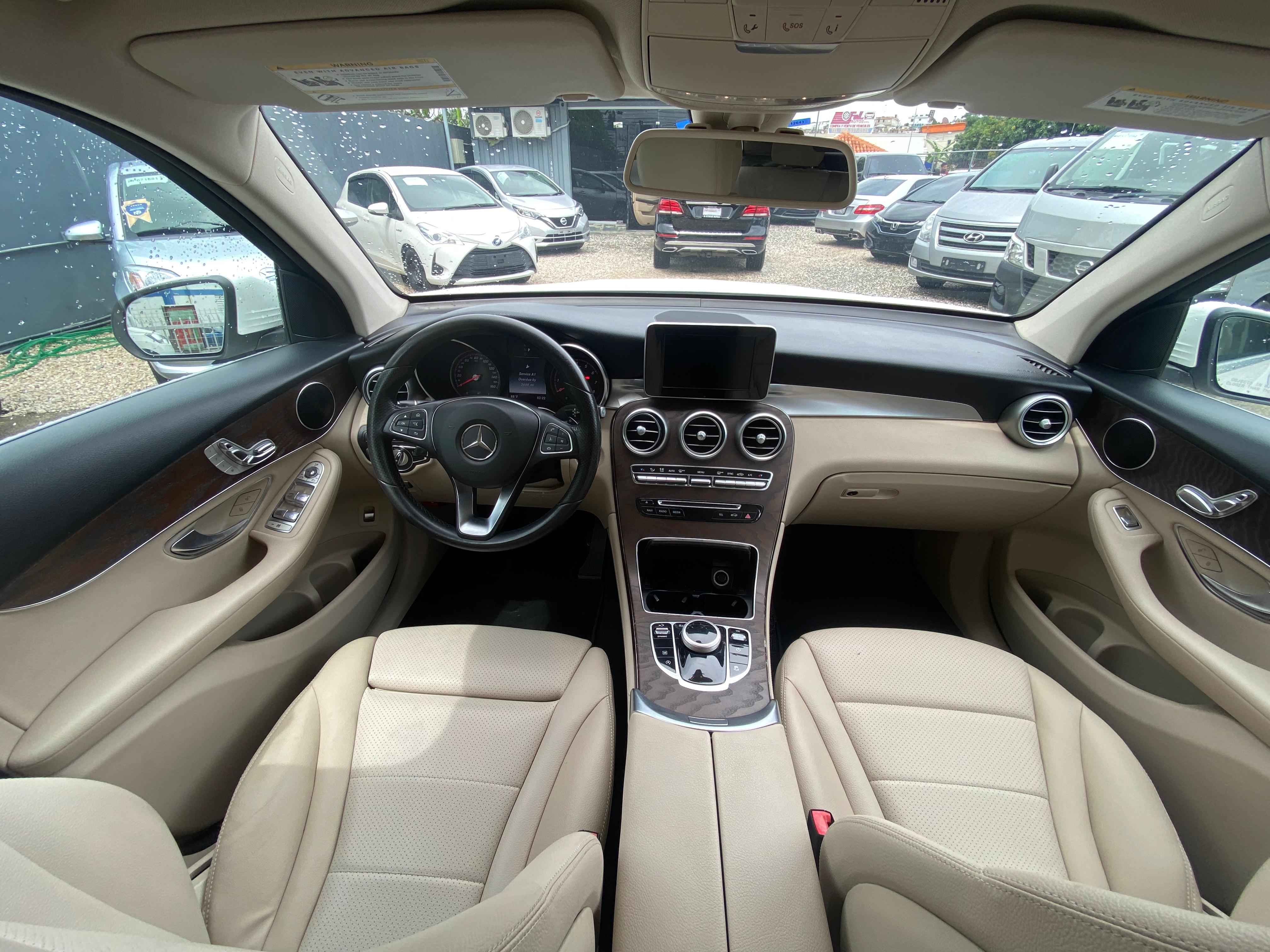 Mercedes-Benz Clase C 300 2018 en Santo Domingo Oeste