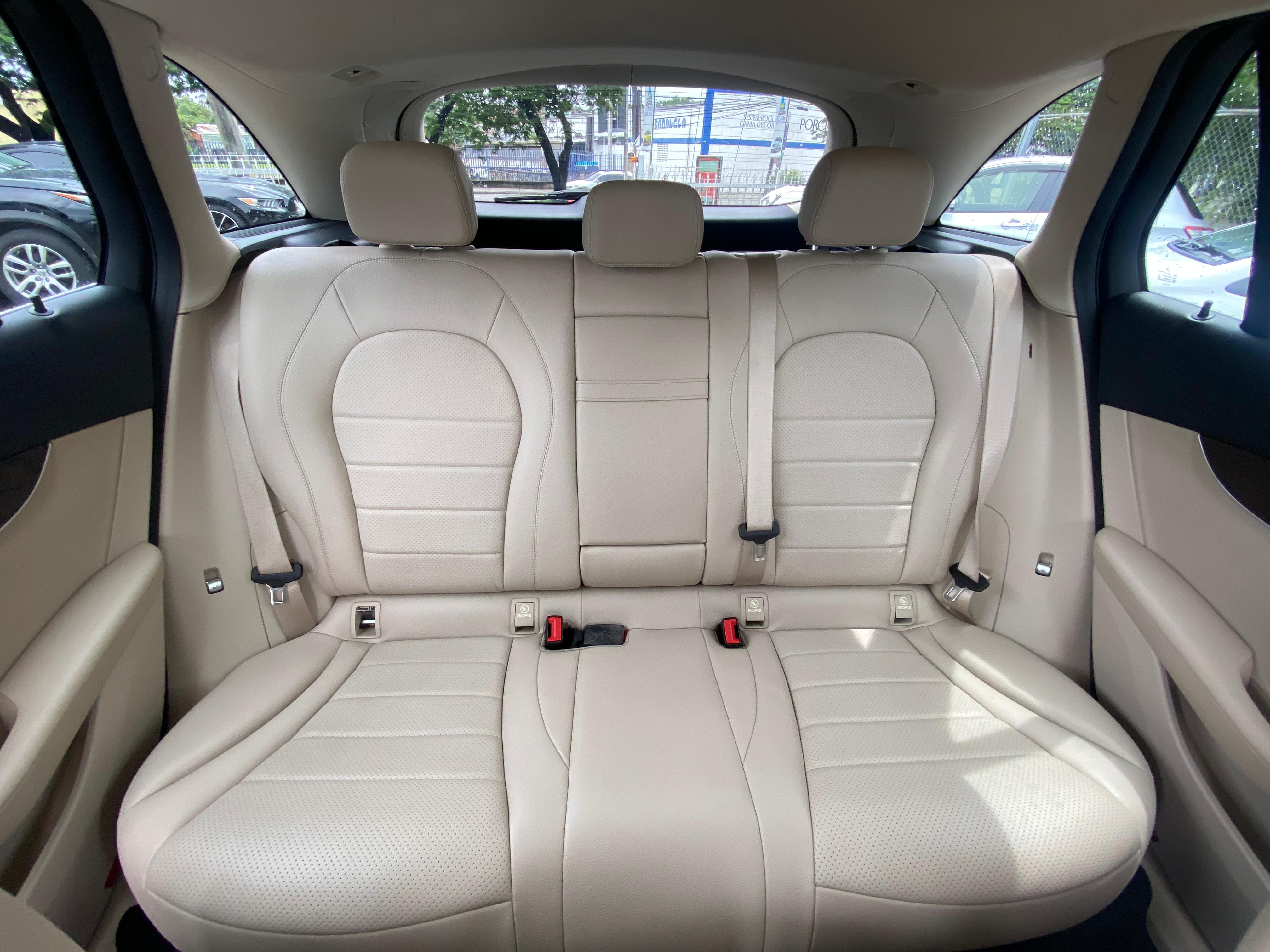 Mercedes-Benz Clase C 300 2018 en Santo Domingo Oeste